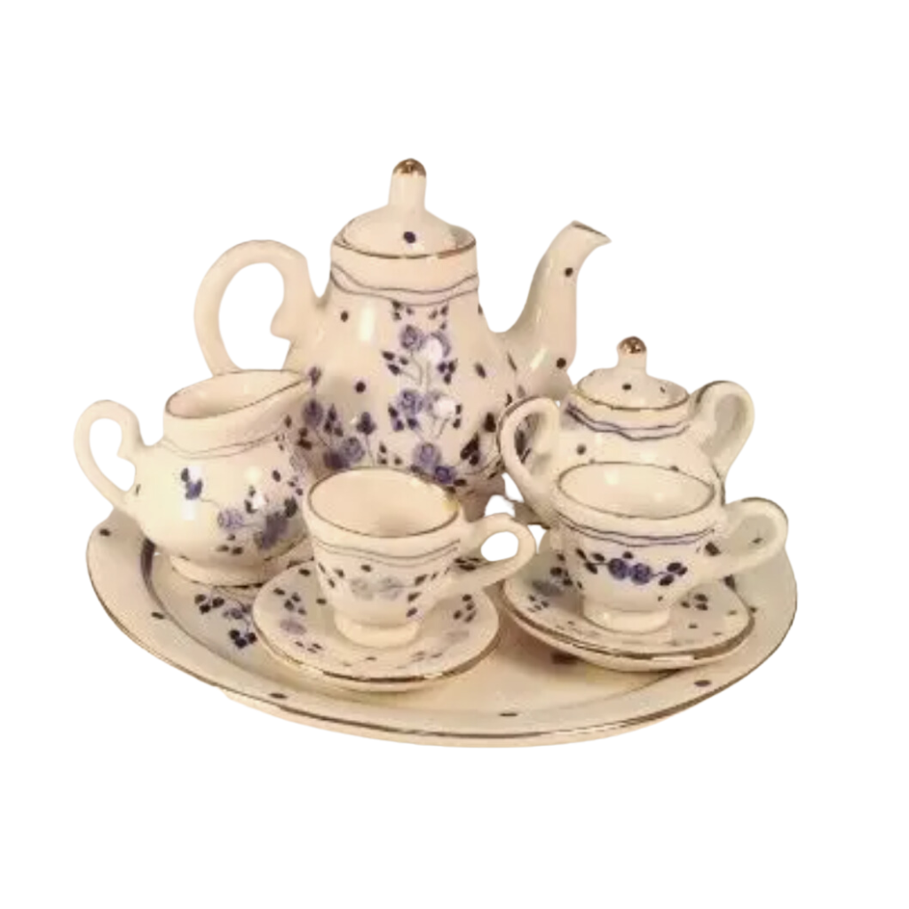 Blue Climbing Rose Porcelain Tea Set – Belles & Beaux®